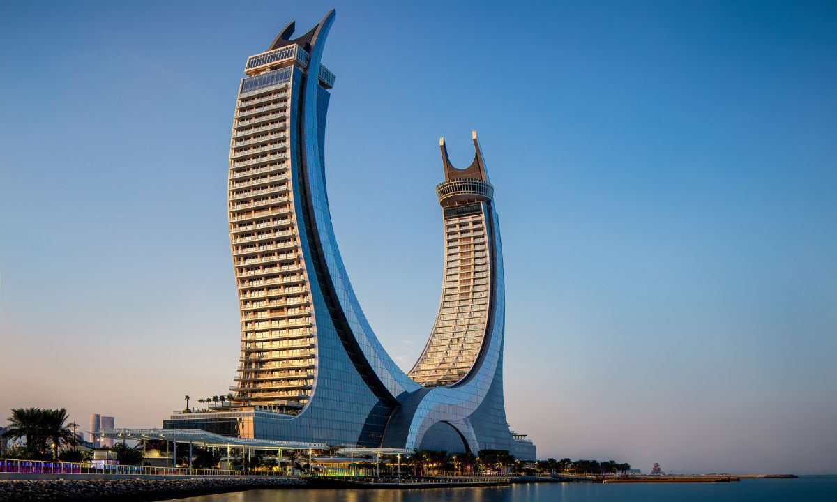 Fairmont Doha, Katara Towers - Crystal Swirl | Preciosa Lighting